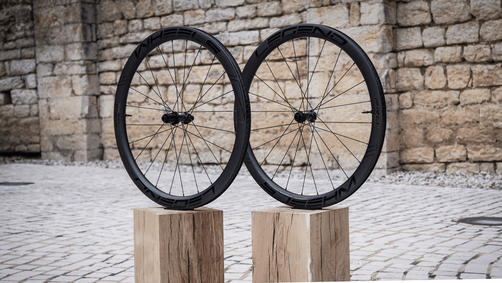 LEGEND WHEELS - Quel modèle de roues carbone de 45 mm à disque tubeless ...